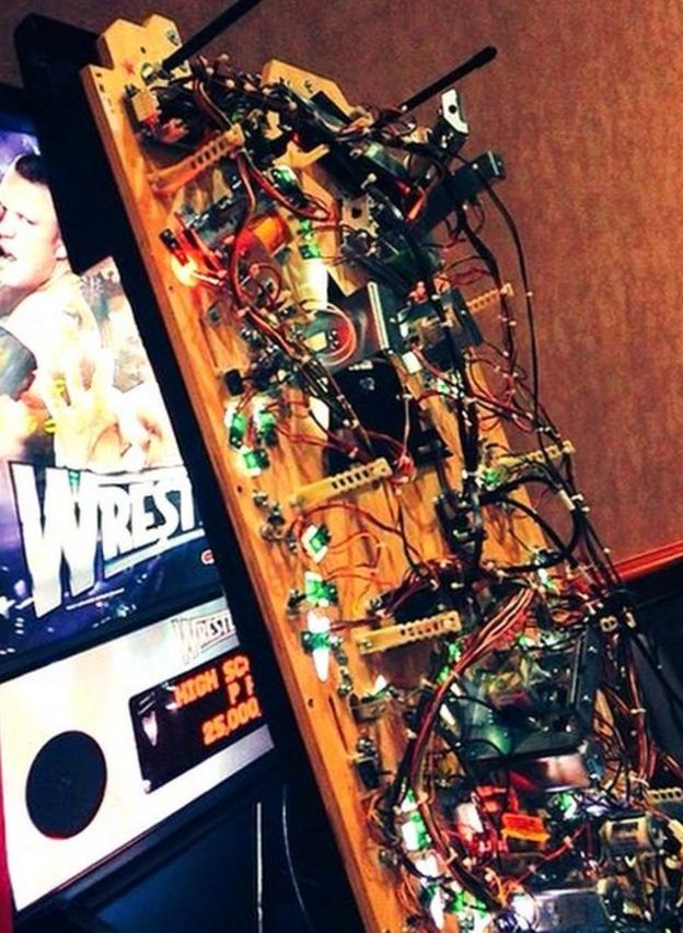 Why can't we let go of our old tech? - BBC News