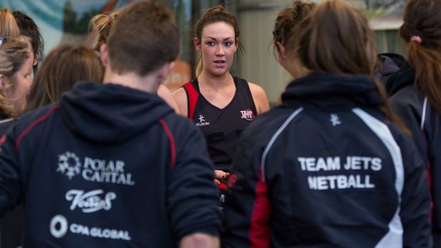 Team Jets netball: Jersey boss studies New Zealand defence - BBC Sport