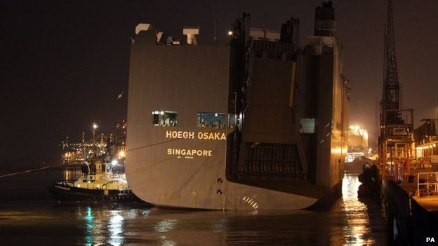 Hoegh Osaka: Crews take first look inside cargo ship - BBC News