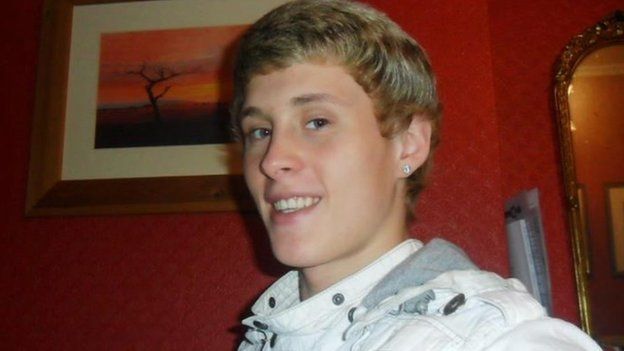 Zac Evans' machete murder: Ewen Reynolds jailed for life - BBC News