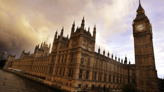 MP Chris Ruane examines question of compulsory voting - BBC News