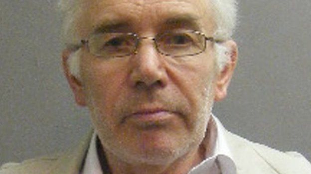 Needham Lake death: Stephen Jacobs 'bullied' by Ruth Jacobs - BBC News