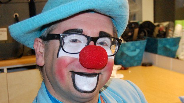Who becomes a clown and why? - BBC News