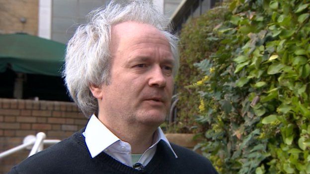 Gloucester man in Oxford Ebola vaccine trial - BBC News