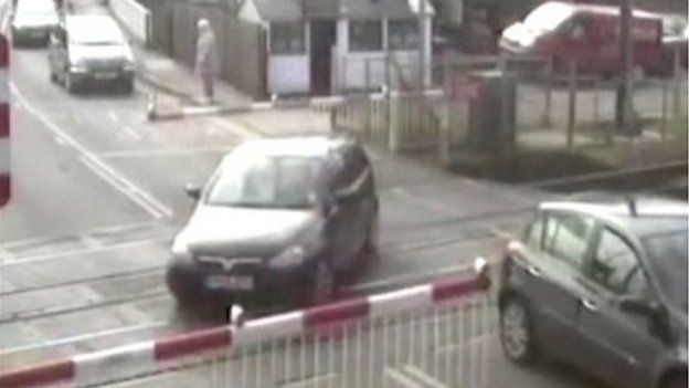 Level crossing danger videos released by police - BBC News