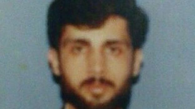 Pakistan prisoner Shoaib Sarwar wins stay of execution - BBC News