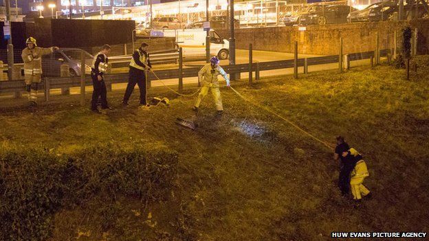 Man taken to hospital after being pulled from River Taff in Cardiff ...