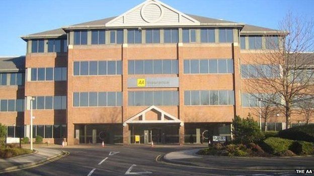 AA 'to cut 300 jobs', motoring organisation announces - BBC News