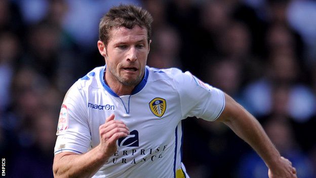 David Norris joins Peterborough United after Leeds exit - BBC Sport