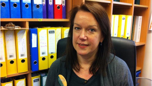 Rebecca Clarke goes from dinner lady to head teacher - BBC News