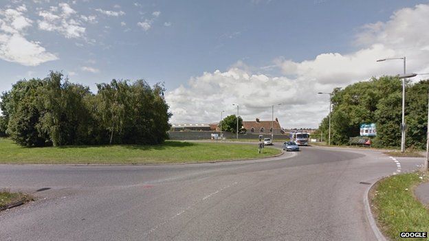 M5 Bridgwater Huntworth roundabout gets £2.9m upgrade - BBC News