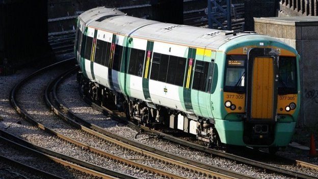 One in five Southern trains 'late', rail regulator says - BBC News