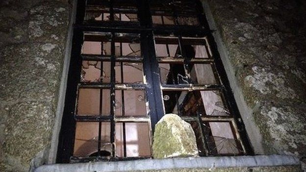 Carn Brea Castle windows smashed by vandals - BBC News