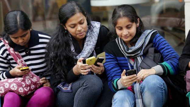 Why India’s mobile users go offline for video - BBC News