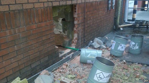 Thieves steal 10 tonnes of copper granules, worth £50,000, in Rochdale ...