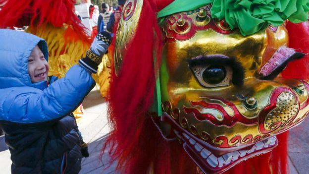 Celebrations mark Lunar New Year around the world - BBC Newsround