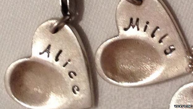 Alice Pyne's mother to be reunited with lost necklace - BBC News