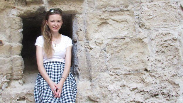 Eating disorders: 'It could've been picked up earlier' - BBC News
