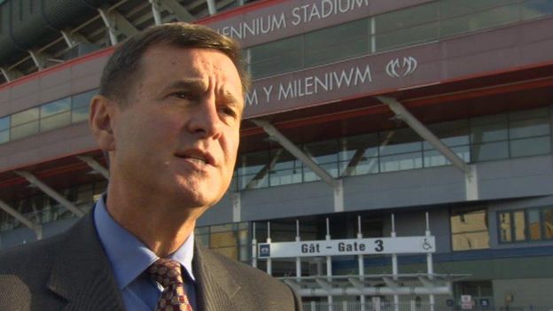 Welsh rugby chief Roger Lewis to run Cardiff Airport - BBC News