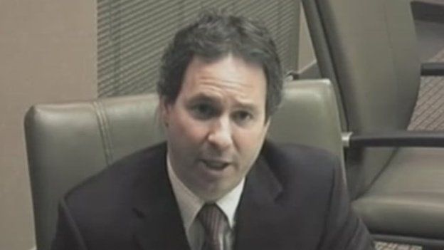 Mesh implants 'as dangerous as asbestos' US lawyer tells MSPs - BBC News