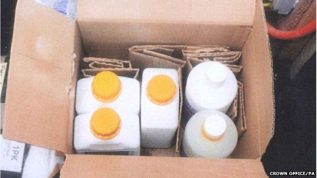 Man found with bomb-making equipment at Edinburgh flats - BBC News