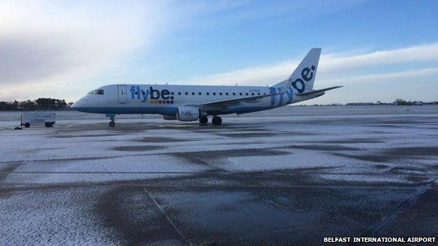 Snow and ice affecting Northern Ireland - BBC News