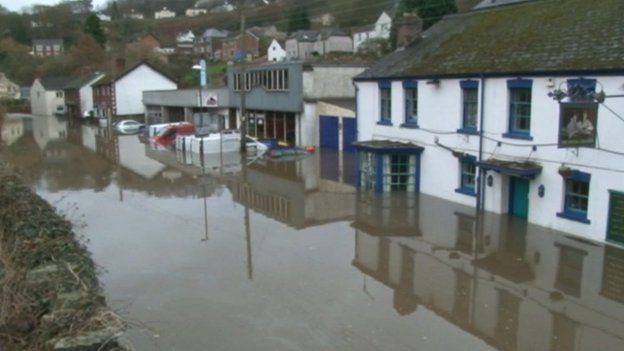 Lydbrook village gets new £290k flood defences - BBC News