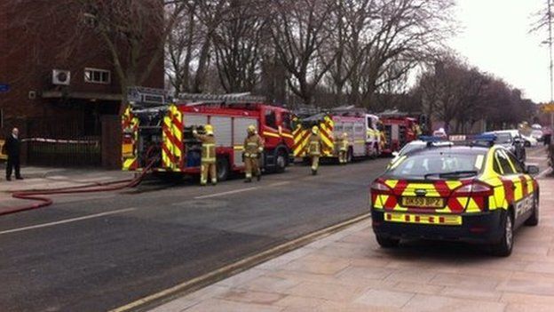 University of Liverpool explosion injures researcher - BBC News