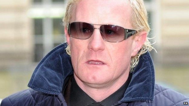 Ex-Scotland captain Colin Hendry to contest driving ban - BBC News