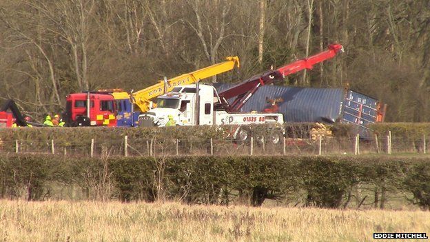 Motorist killed in A27 lorry collision - BBC News