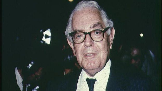 Margaret Thatcher 'told of Cyril Smith abuse claims' - BBC News