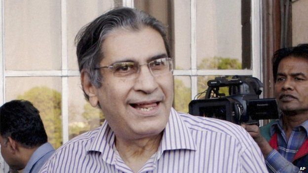 Vinod Mehta: End of an era in Indian journalism - BBC News