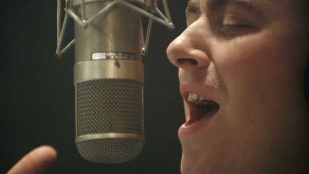 Comic Relief raises £1bn over 30-year existence - BBC News