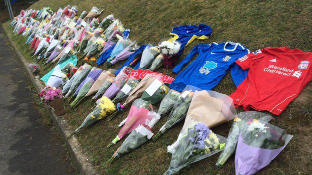 Tributes to Merthyr Tydfil grandmother killed in A470 Brecon crash ...