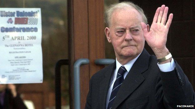 James Molyneaux: Former UUP leader dies - BBC News