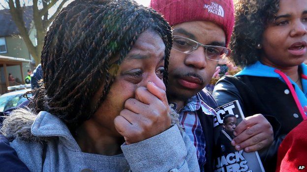 Protesters pack Wisconsin capital after police shooting - BBC News