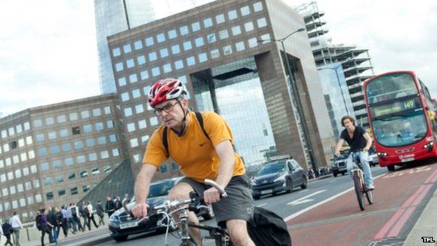 Eight London red routes set for 20mph speed limit - BBC News