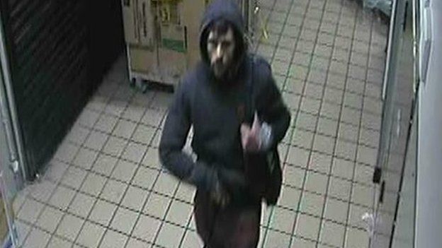 CCTV released after Farmfoods robbery in Pontardawe - BBC News