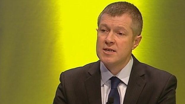 Put your questions to Scottish Lib Dem leader Willie Rennie - BBC News