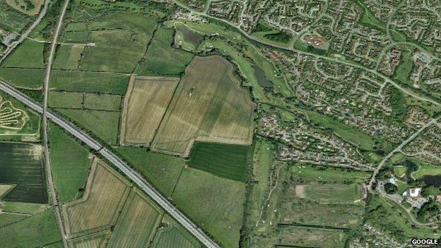 Developers appeal over rejection of 1,000 homes near Collingtree - BBC News