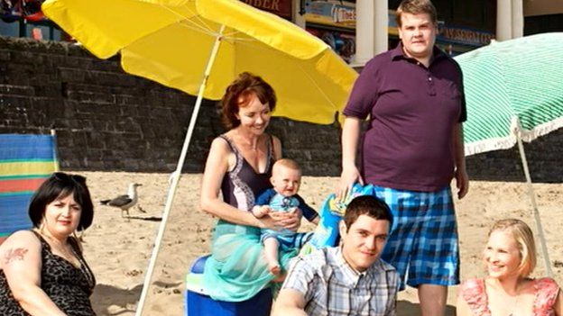 Gavin and Stacey: The show that made Barry famous turns 10 - BBC News