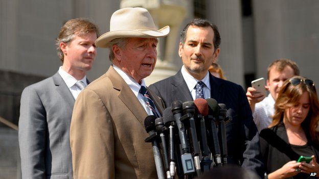 US tycoon Robert Durst deemed suicide risk - BBC News