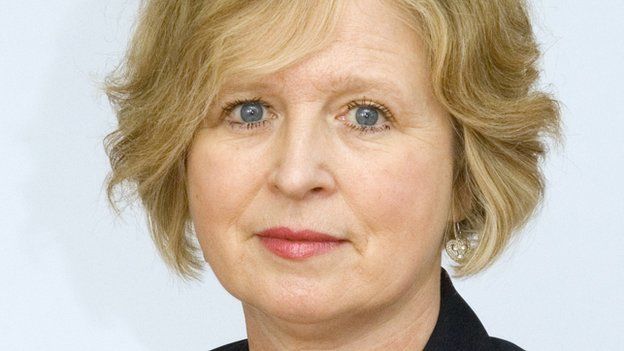 Poole councillor 'should repay allowances' after move to Wales - BBC News