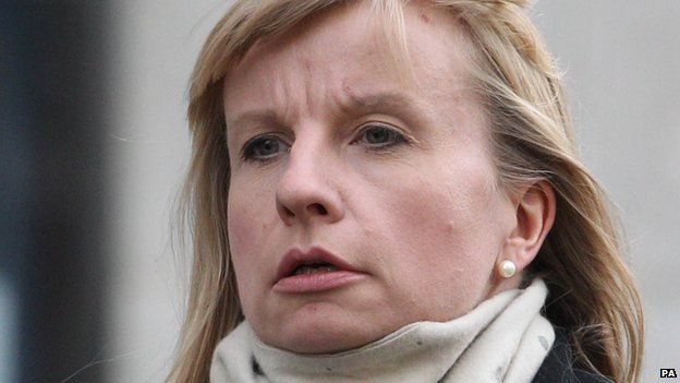 Sun journalists cleared in payments trial - BBC News