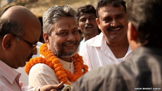 'Water man of India' Rajendra Singh bags top prize - BBC News
