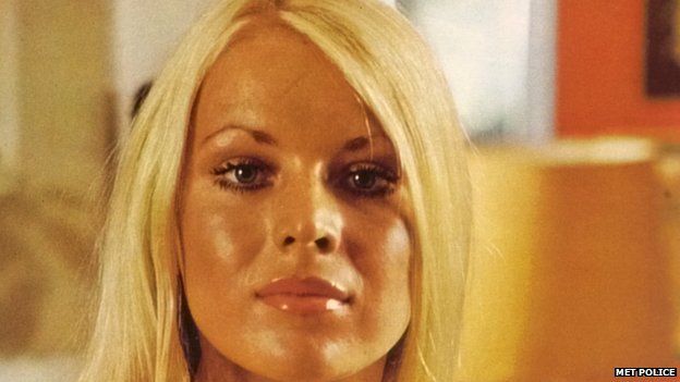 Police offer £40,000 reward in 1975 double murder case - BBC News