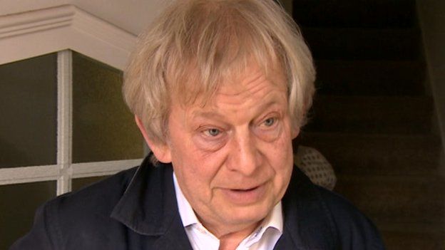 Alps plane crash: Hull father pays tribute to lost son - BBC News