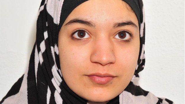 Hana Khan sentenced for helping to fund terrorism - BBC News
