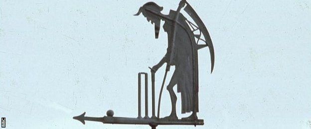 Lord's Father Time weather vane damaged by high winds - BBC Sport