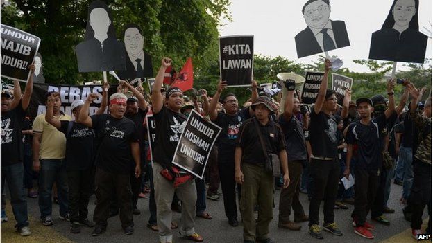 Anwar Ibrahim: Malaysian jailed opposition leader denied royal pardon ...